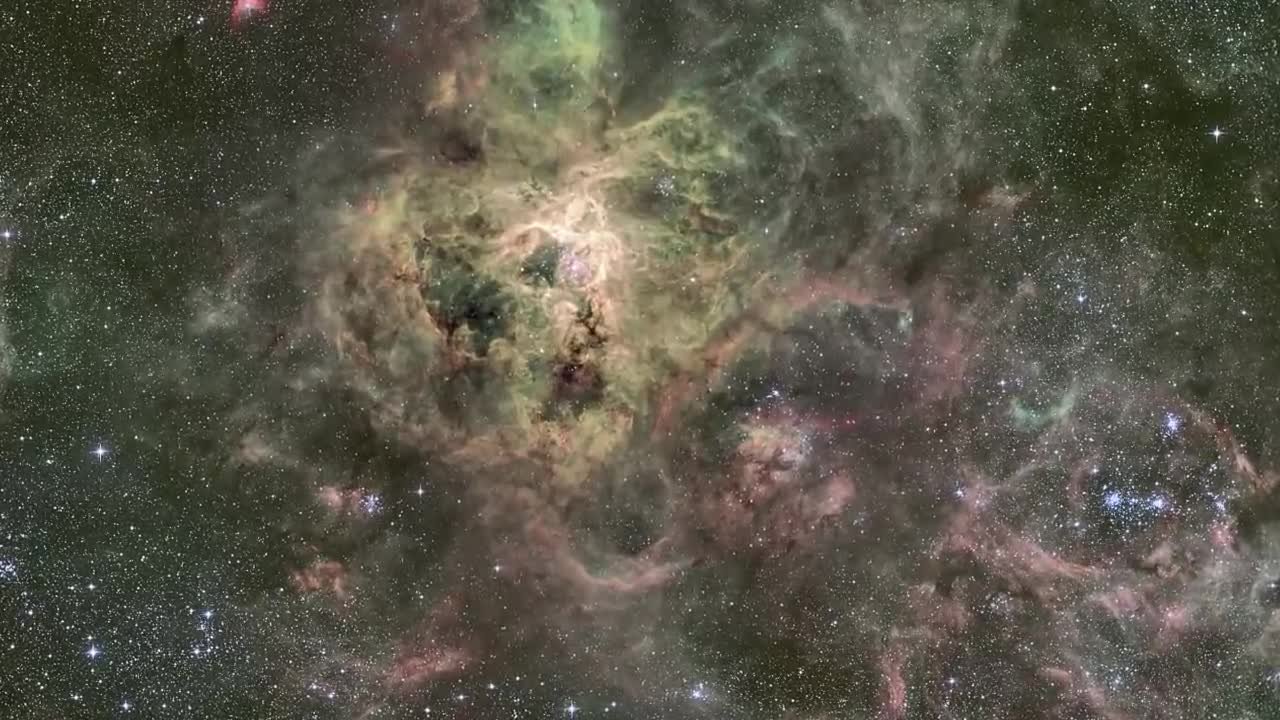 Zoom en images sur le jeune cluster RMC 136a